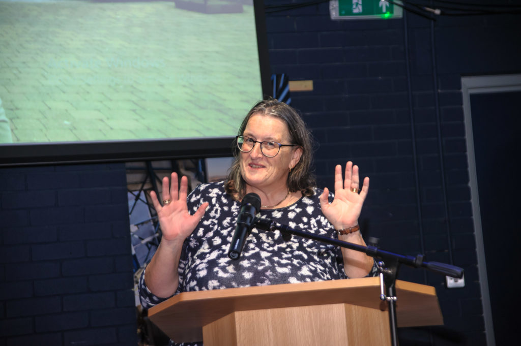 Prof. Monica Grady’s visit to AOP – Astronotes